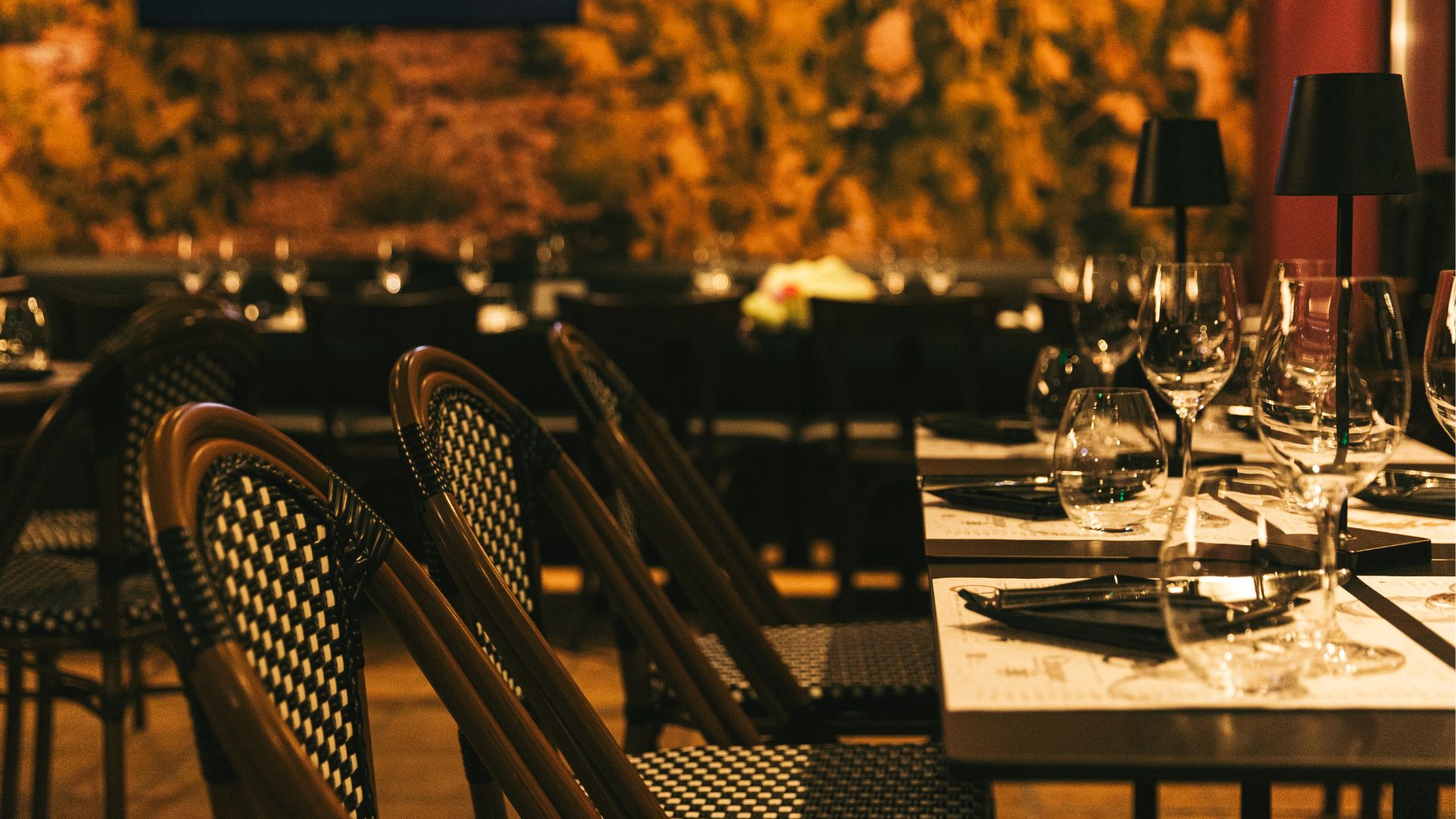 Cinque Wine & Deli Franchise — Build a Greek Wine Experience - Cinque ...